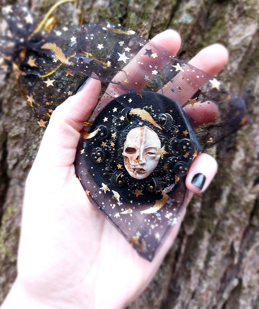 Broche demi-tête de mort, objet d'art encadré, art mural, sculpture ...