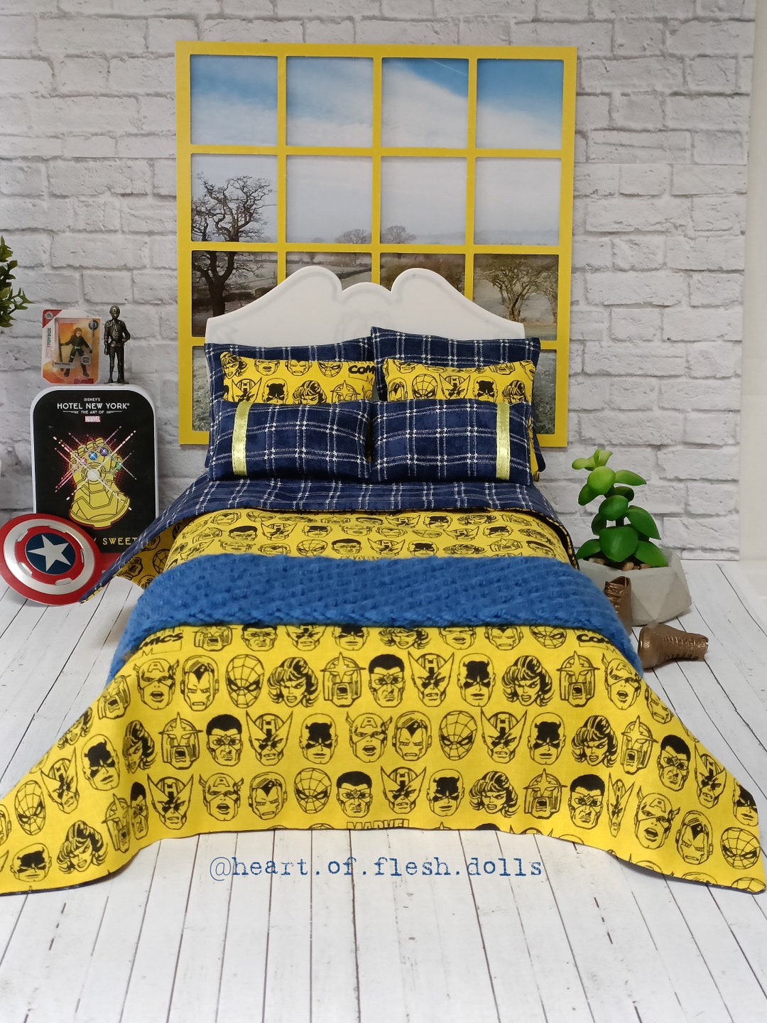COMIC STRIP 8-piece Luxury Bedding Set (pillows, Blanket, Comforter ...
