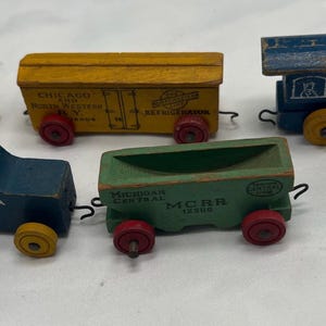 Strombecker Wooden Toy Train Set With 5 Cars - Vintage 1950s - Etsy