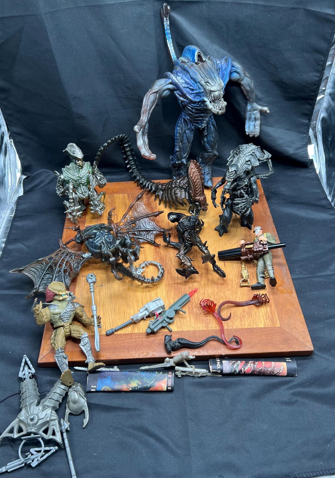 Aliens 1992 Action Figures With Card Backings and Accessories - Entire ...