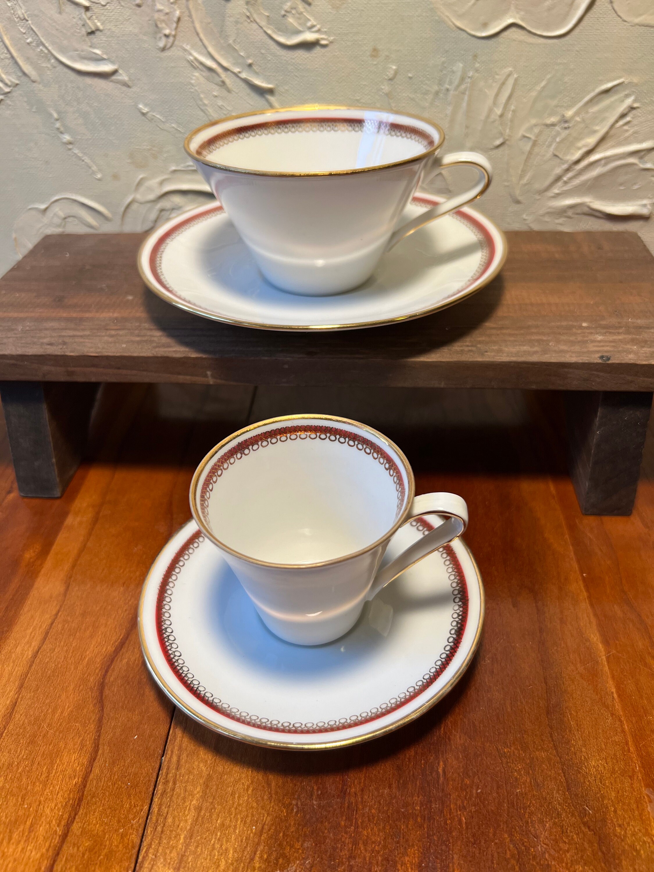 Royal Crown Tea Cups (set of 4) - Myotts Staffordshire - the Crowning ...