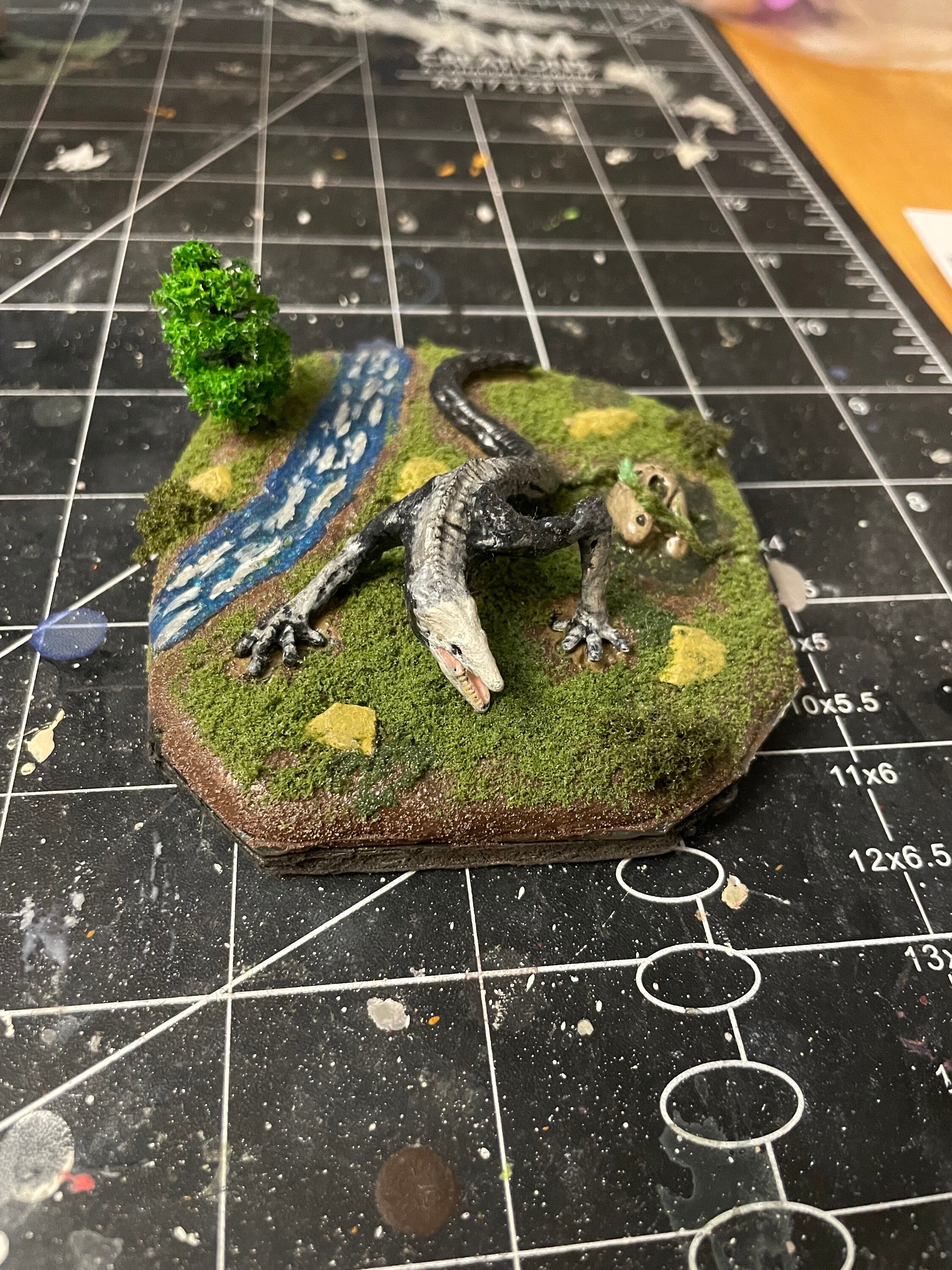 Small Skullcrawler Repaint & Diorama - Etsy