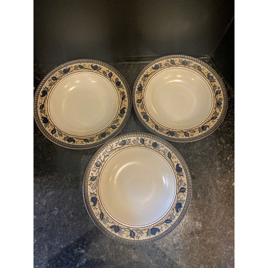 Mikasa Intaglio "arabella" Salad Bowls, CAC01 (qty. 3) - Etsy