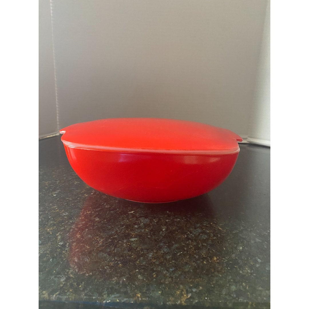 Pyrex 2.5 Quart Red Square Hostess Square Casserole Dish and Lid, 525-C ...