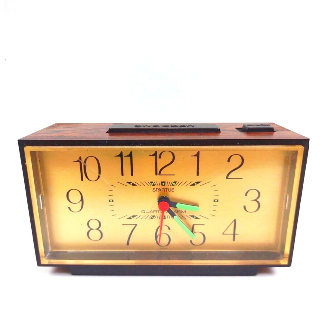 Vintage Spartus Quartz Alarm Clock Glow in Dark Hands - Etsy