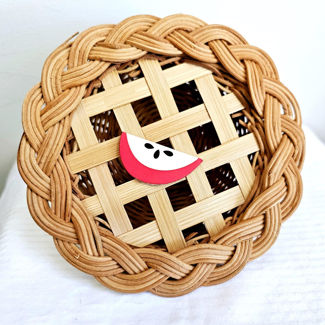 Mini Apple Pie Shaped Wicker Basket With Hinged Top - Etsy