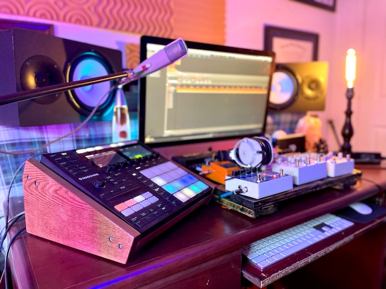 Native Instruments Maschine Stand // Desktop Rack for Maschine - Etsy ...