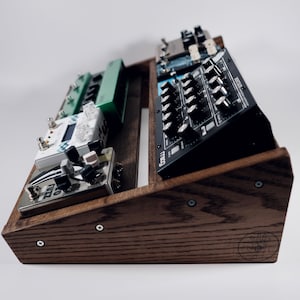 Desktop Pedalboard / Angled Pedalboard / Guitar Pedals Display ...