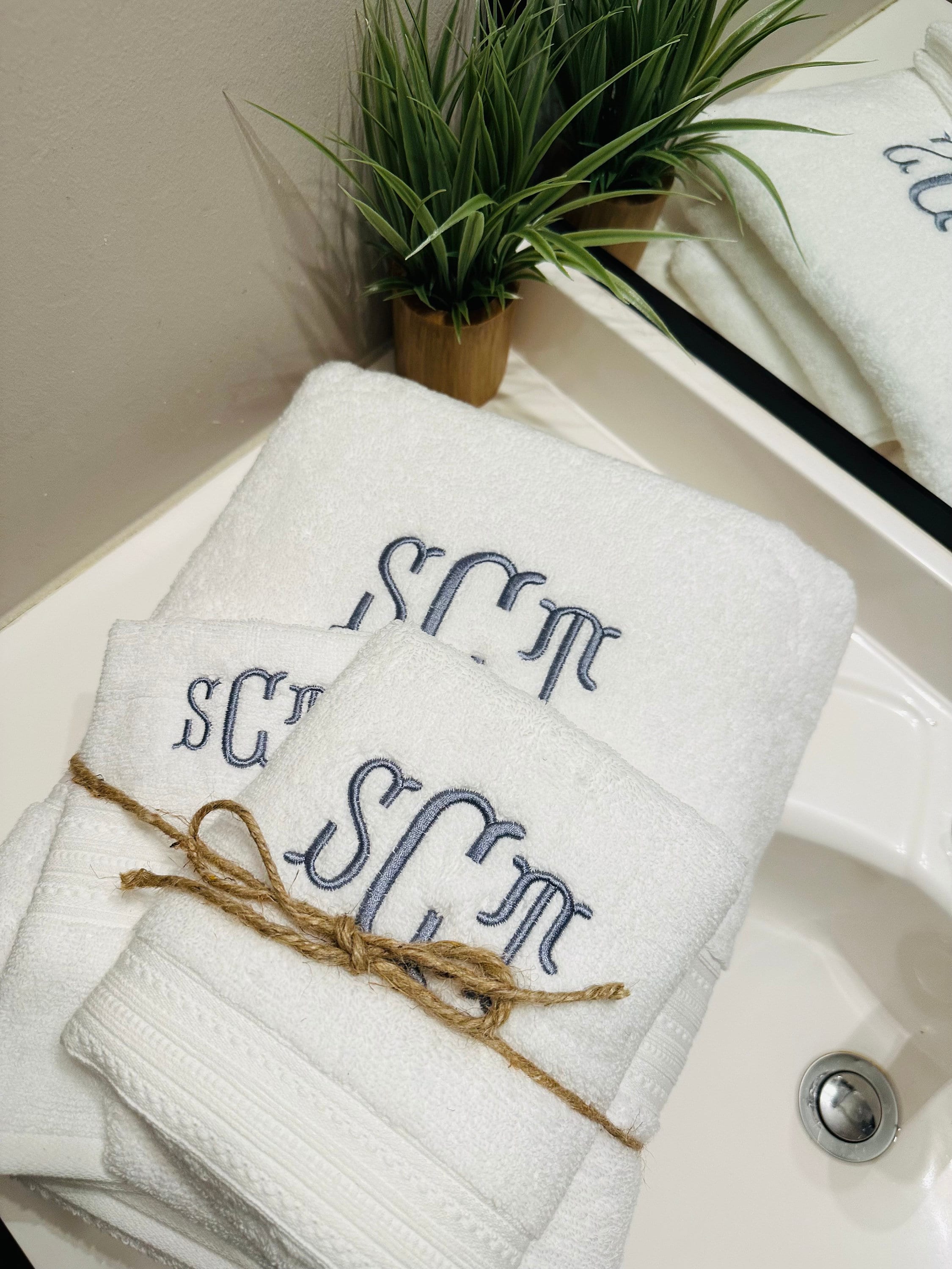 Personalized Luxury Bath Towel Set, Embroidered Towels, Personalized ...