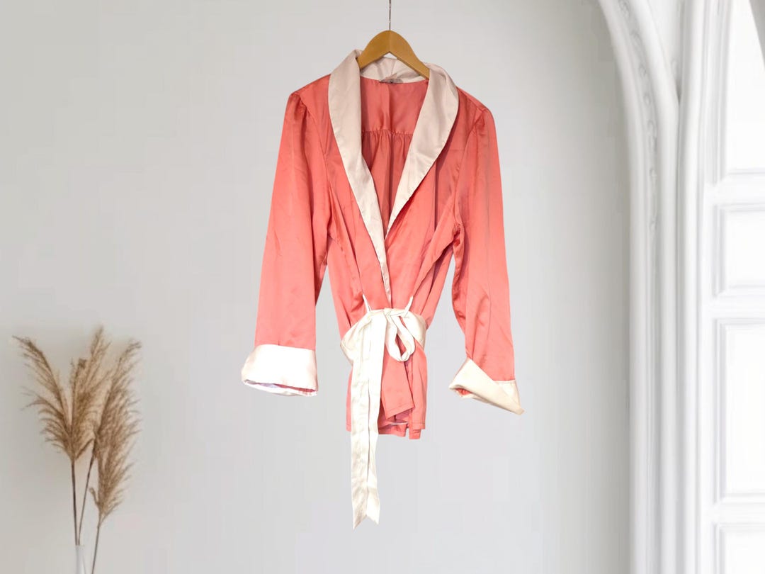 Stunning Sally Poppy Vintage 1970s Salmon Pink Satin Effect Robe ...