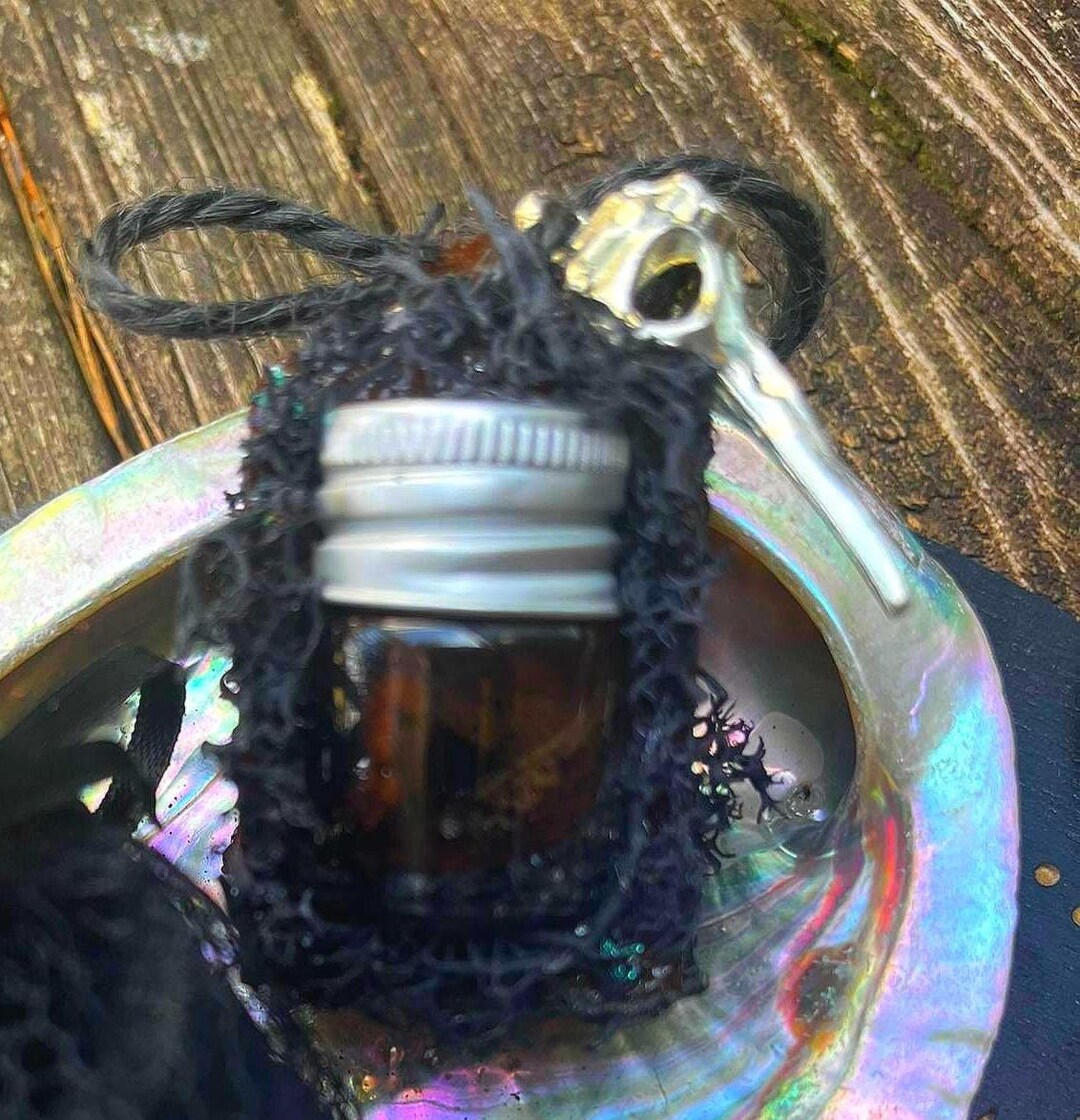 Galangal Root Hex Removal Jar: Black Salt, Bad Luck Removal - Etsy