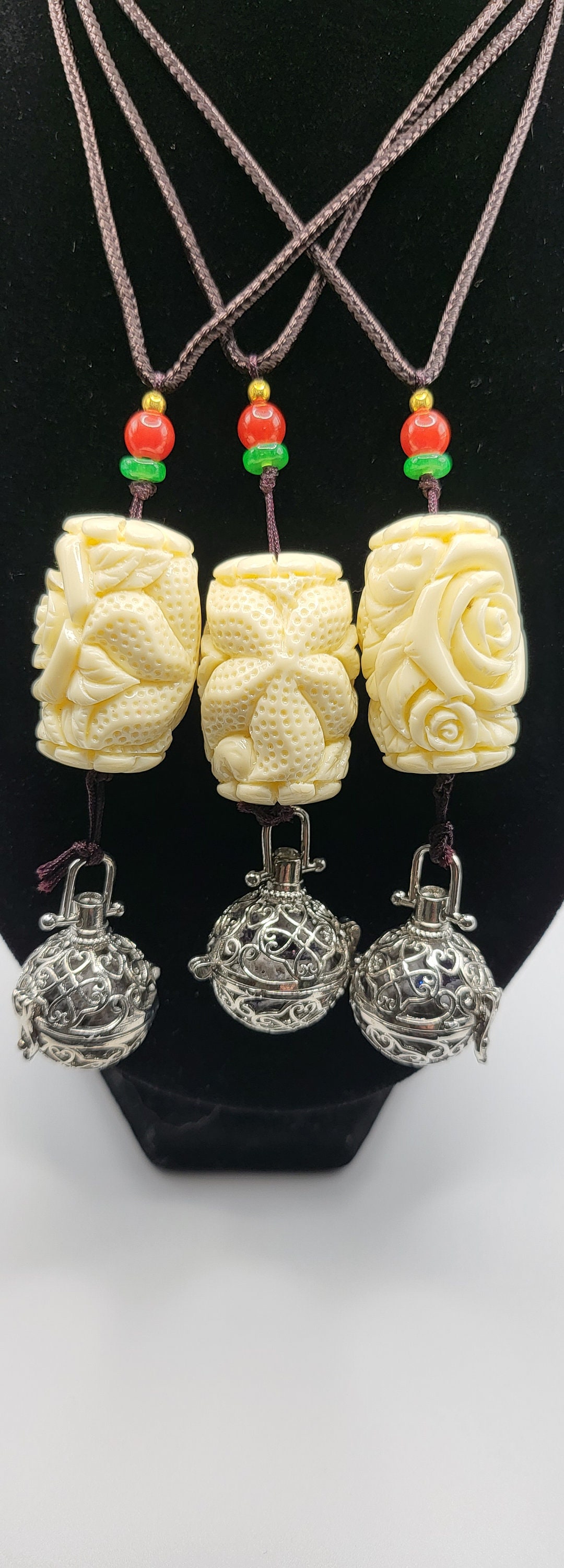 Sphalerite Cage Pendant With Ivory Nut Bead - Etsy