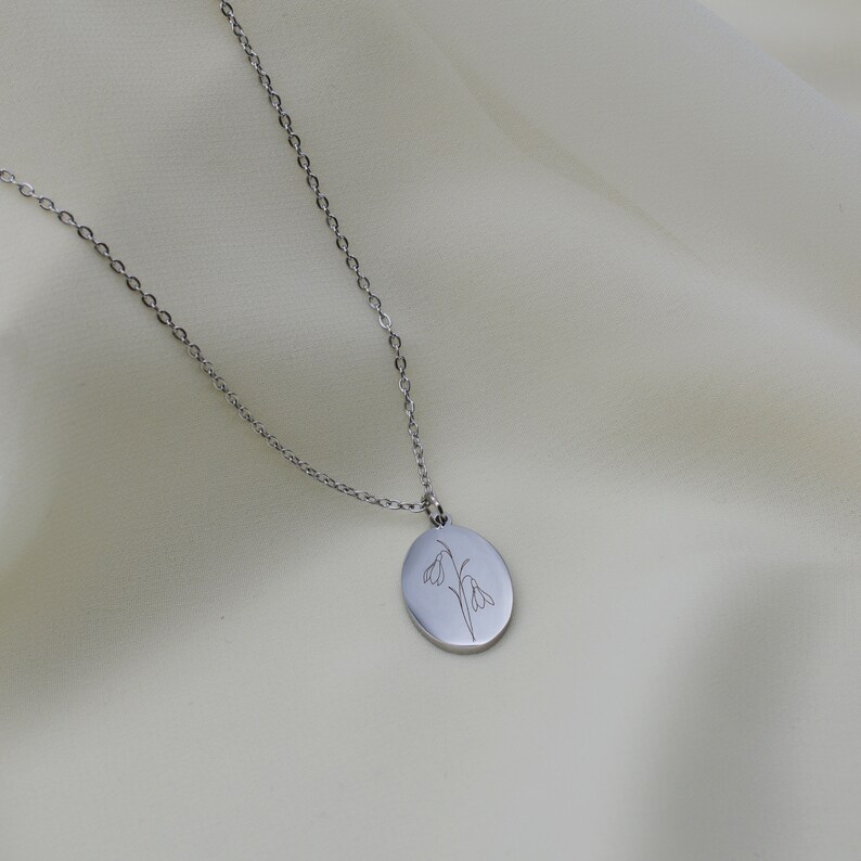 Birth Flower Oval Plate Necklace Personalized Engraving - Etsy