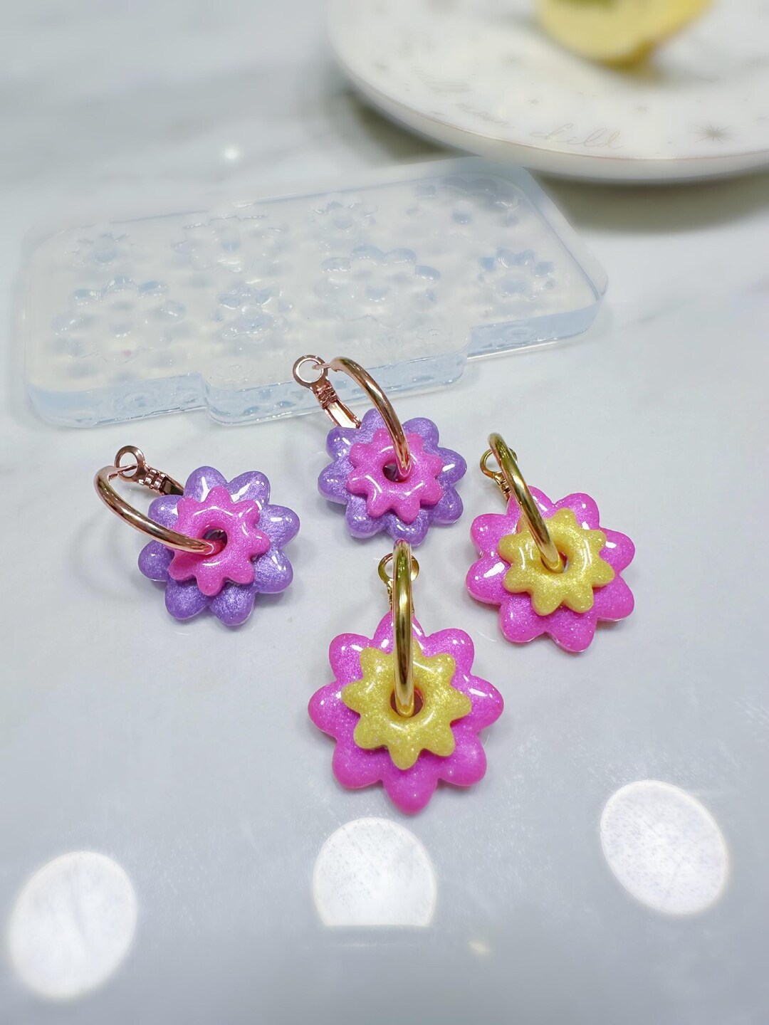 Resin Mold Stacked Predomed Daisy Flower Hoop Charm Spinner Earring ...