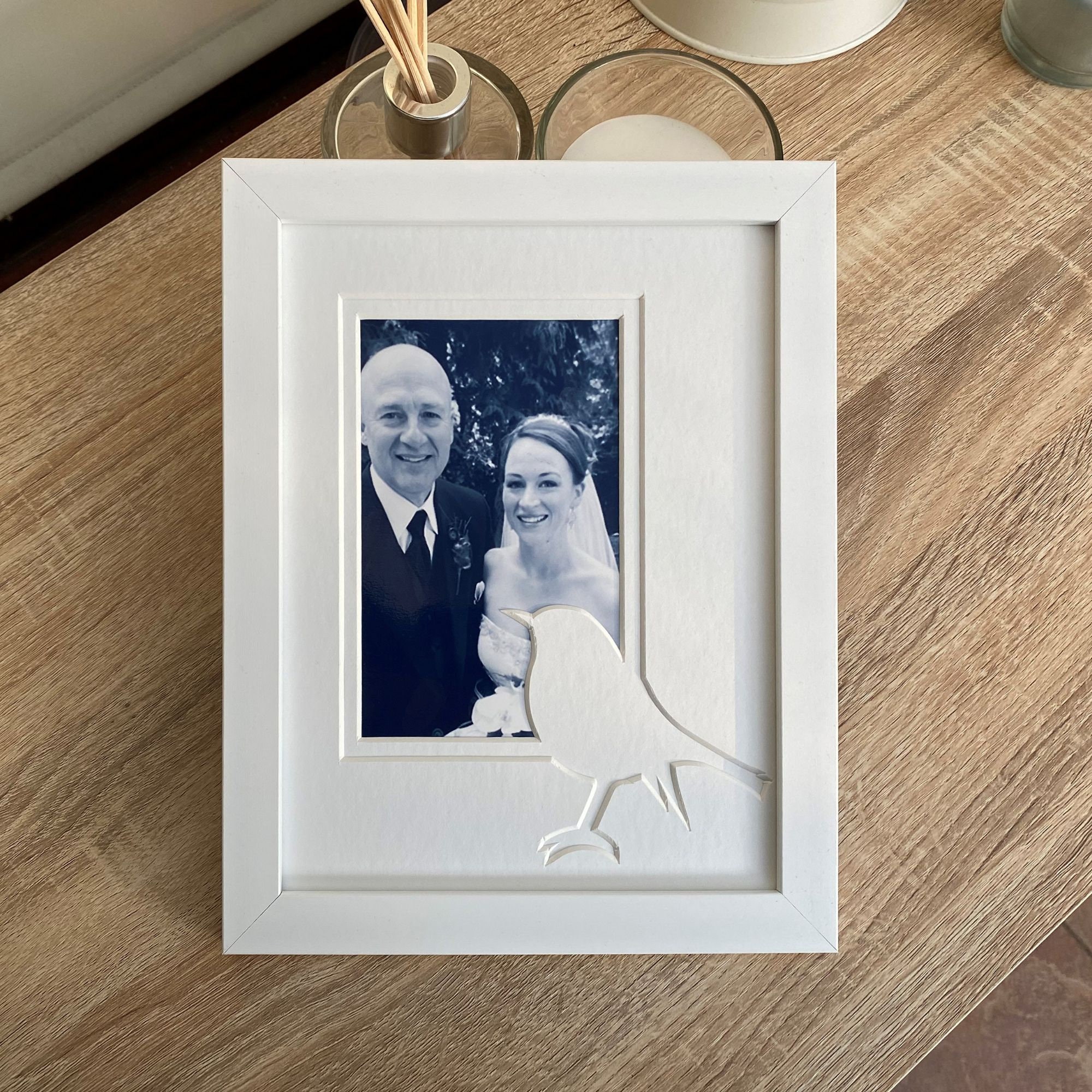 Robin Portrait Picture Frame, Bird Picture Mount, Memorial Photo Frame ...