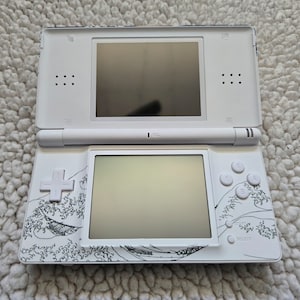 High Quality Custom Nintendo DS Lite- Great Wave - Etsy