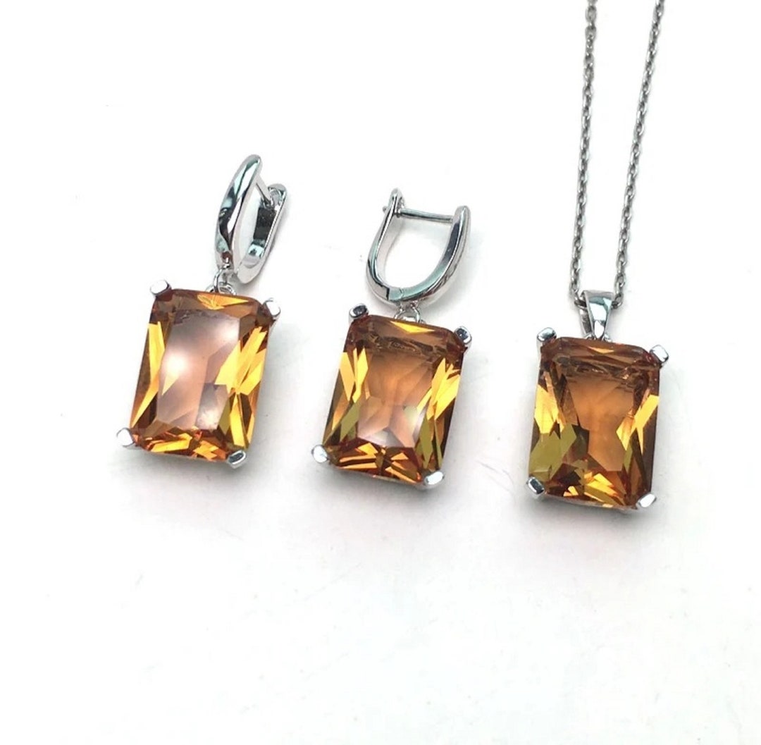 Set of Color Change Gemstone, Changing Color Stone Necklace Earring ...