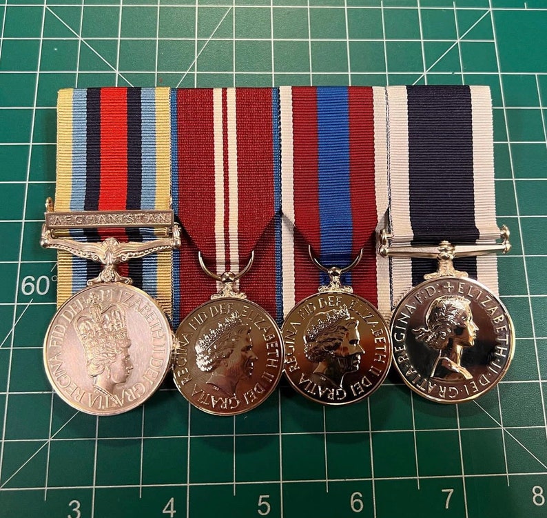 Medal Court Mounting - Miniatures - Etsy