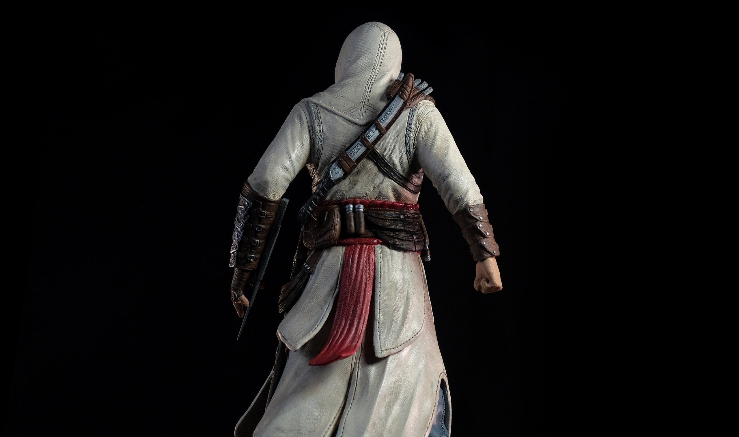 Assassin's Creed Altair Statue - Etsy