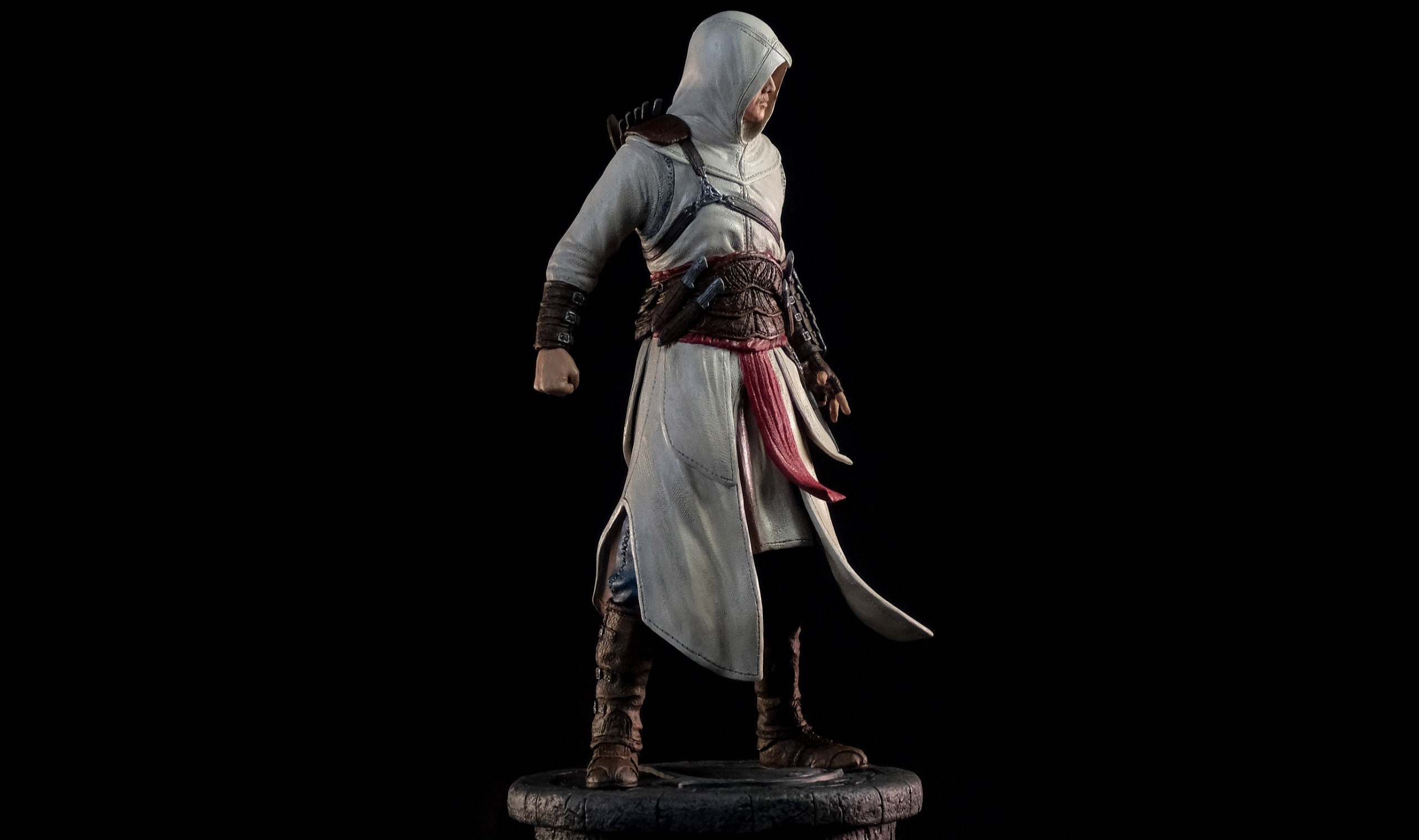 Assassin's Creed Altair Statue - Etsy