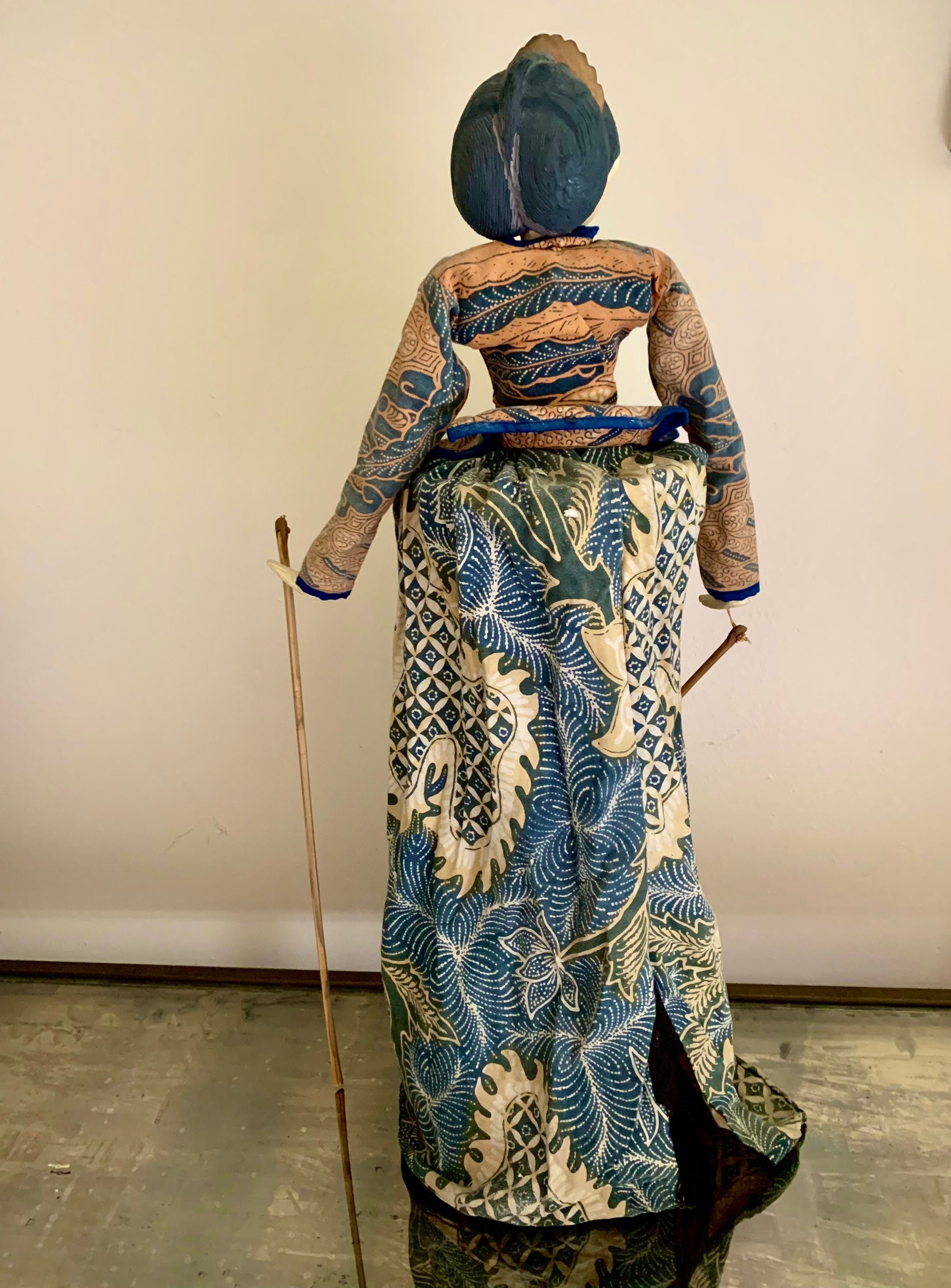 Vintage Indonesian Wayang Golek Painted Wood Lady Hand Puppet Batik ...