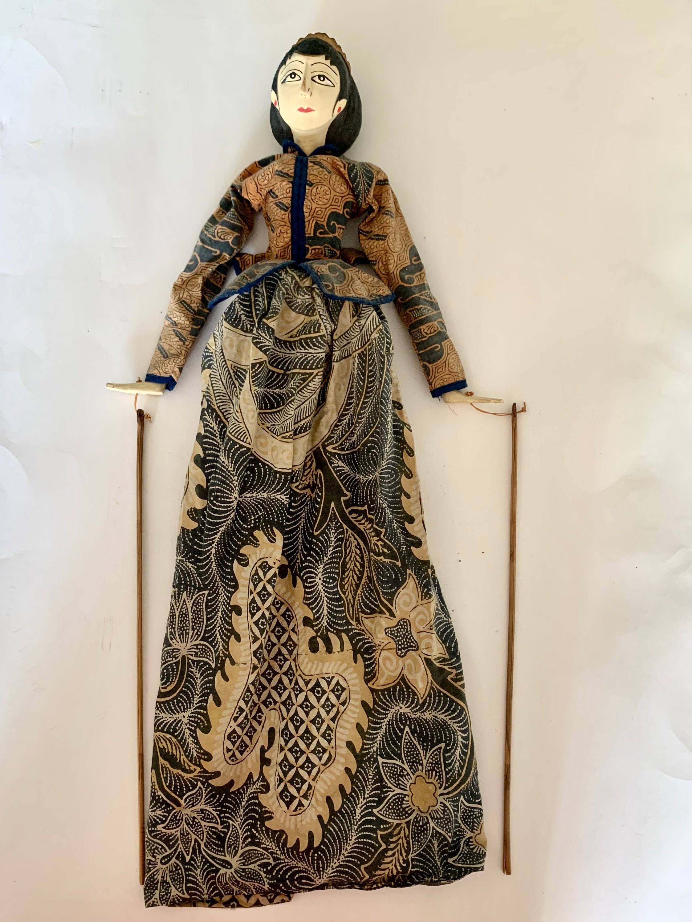 Vintage Indonesian Wayang Golek Painted Wood Lady Hand Puppet Batik ...