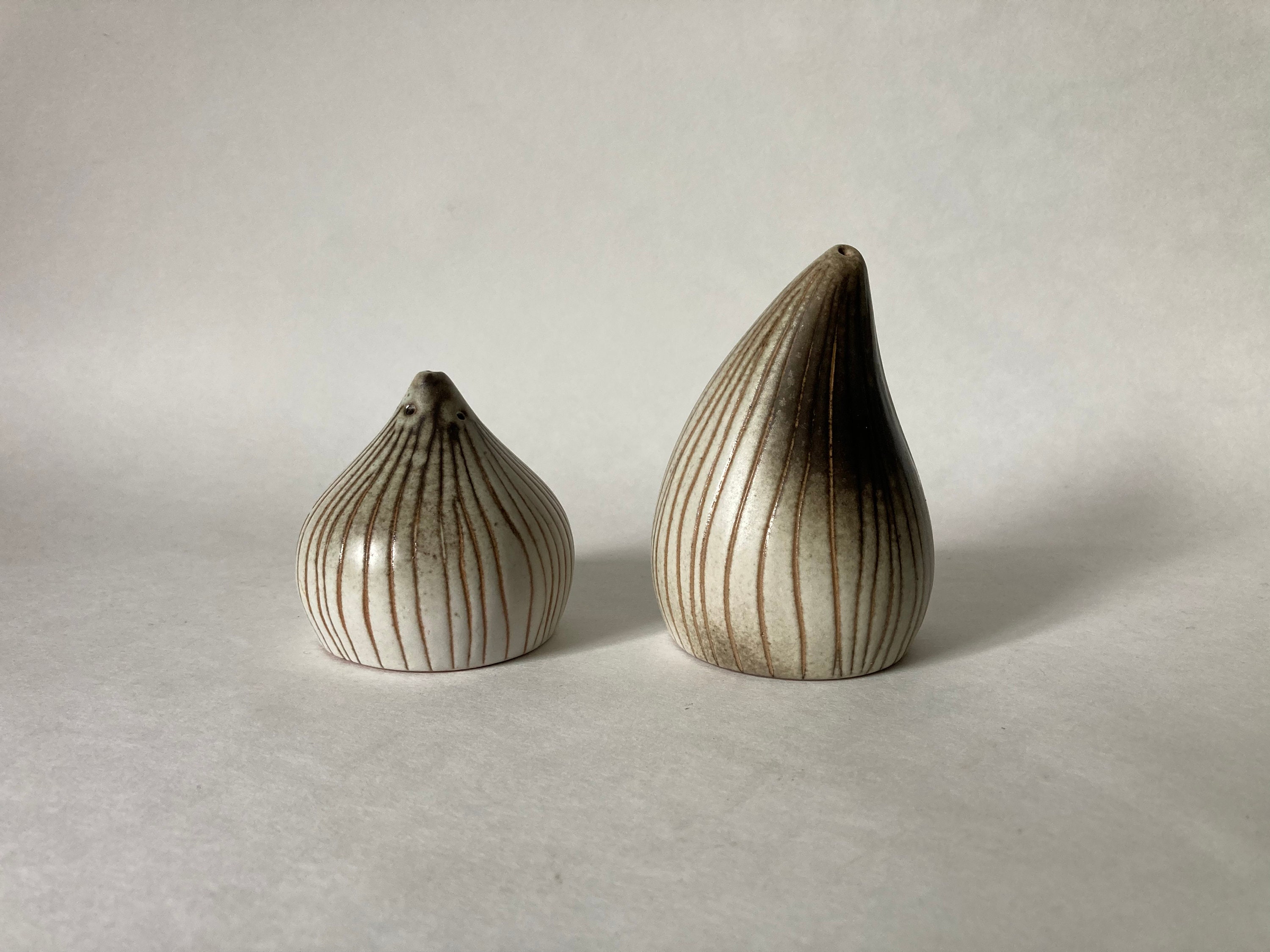 Salt and Pepper Shakers Ellis Pottery Australia - Etsy