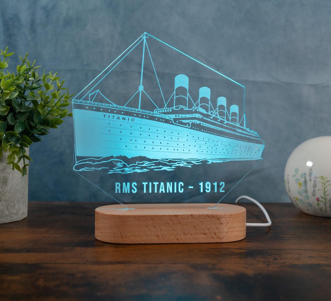 Titanic LED Table Lamp Made of Real Wood – 3D Ship Night Light Without ...