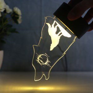 Howling Wolf as LED Table Lamp and Night Light for Decoration, Gift ...