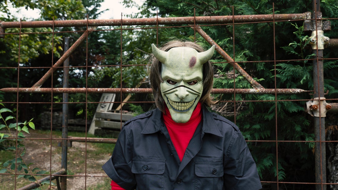 THE GRABBER Black Phone Mask - Etsy Sweden