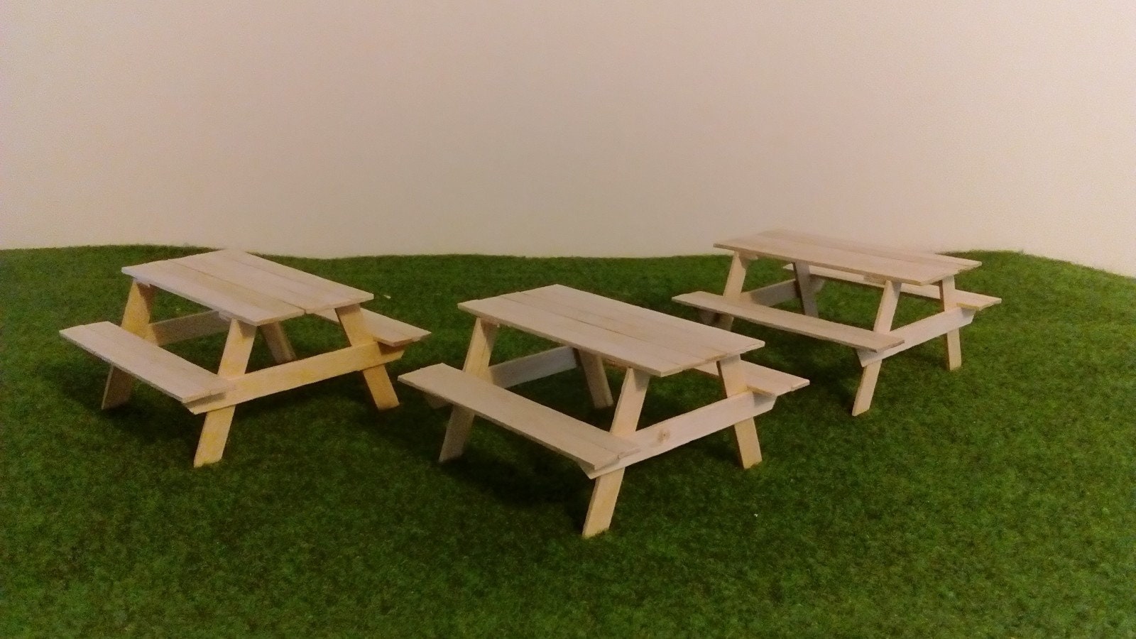 MINIATURE PICNIC BENCH 1:12th Scale Model Railway Wooden Craft ...