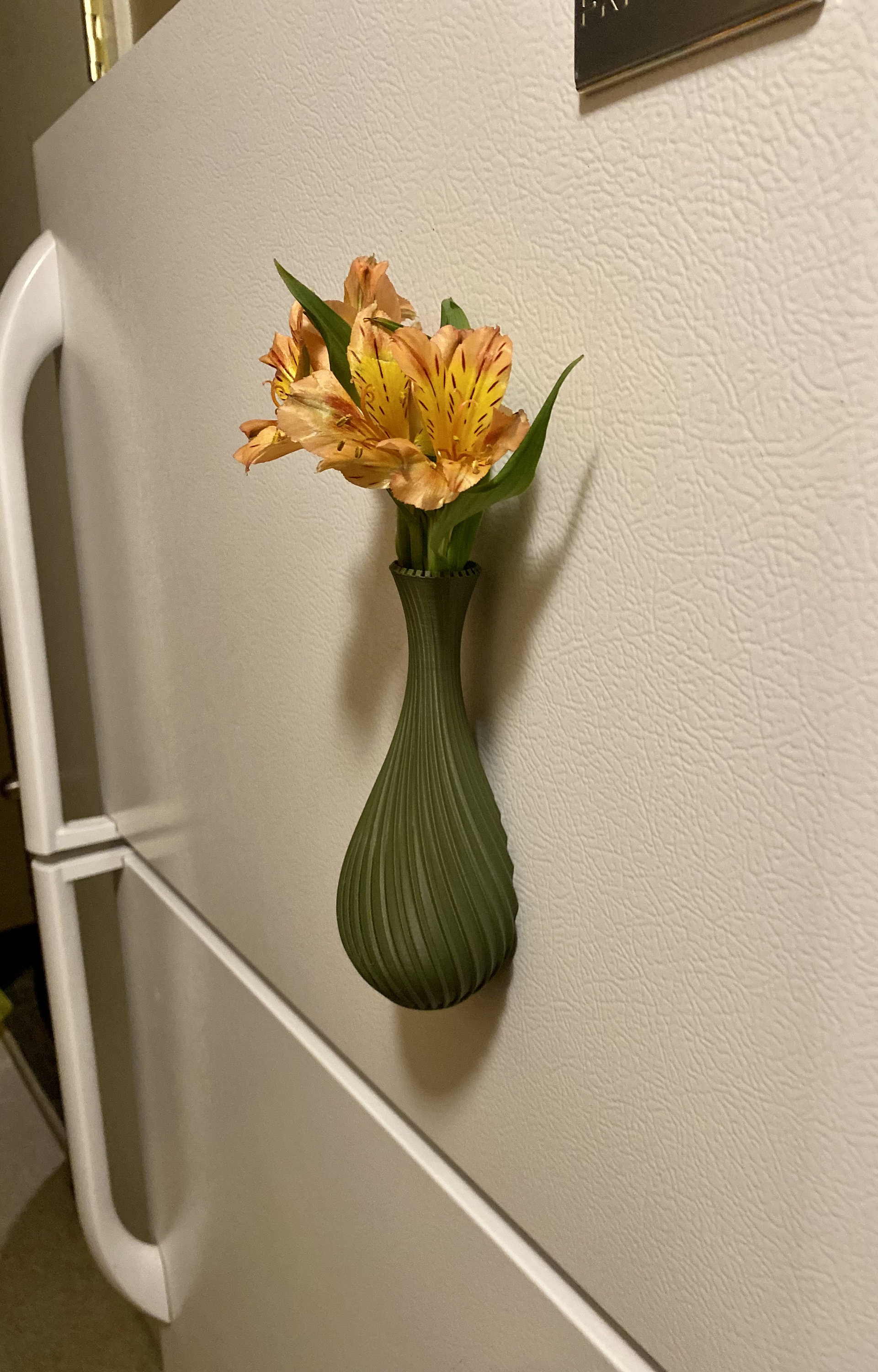 Magnetic Flower Vase Cute Unique Flower Holder Fridge Magnet Table Top ...