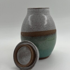 Cremation Jar With Lid, Wheel-thrown Large Jar, Urn for Pet Ashes ...