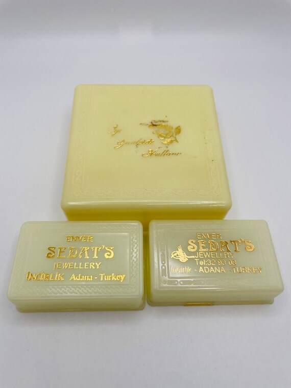 Jewelry set: antique celluloid - Gem