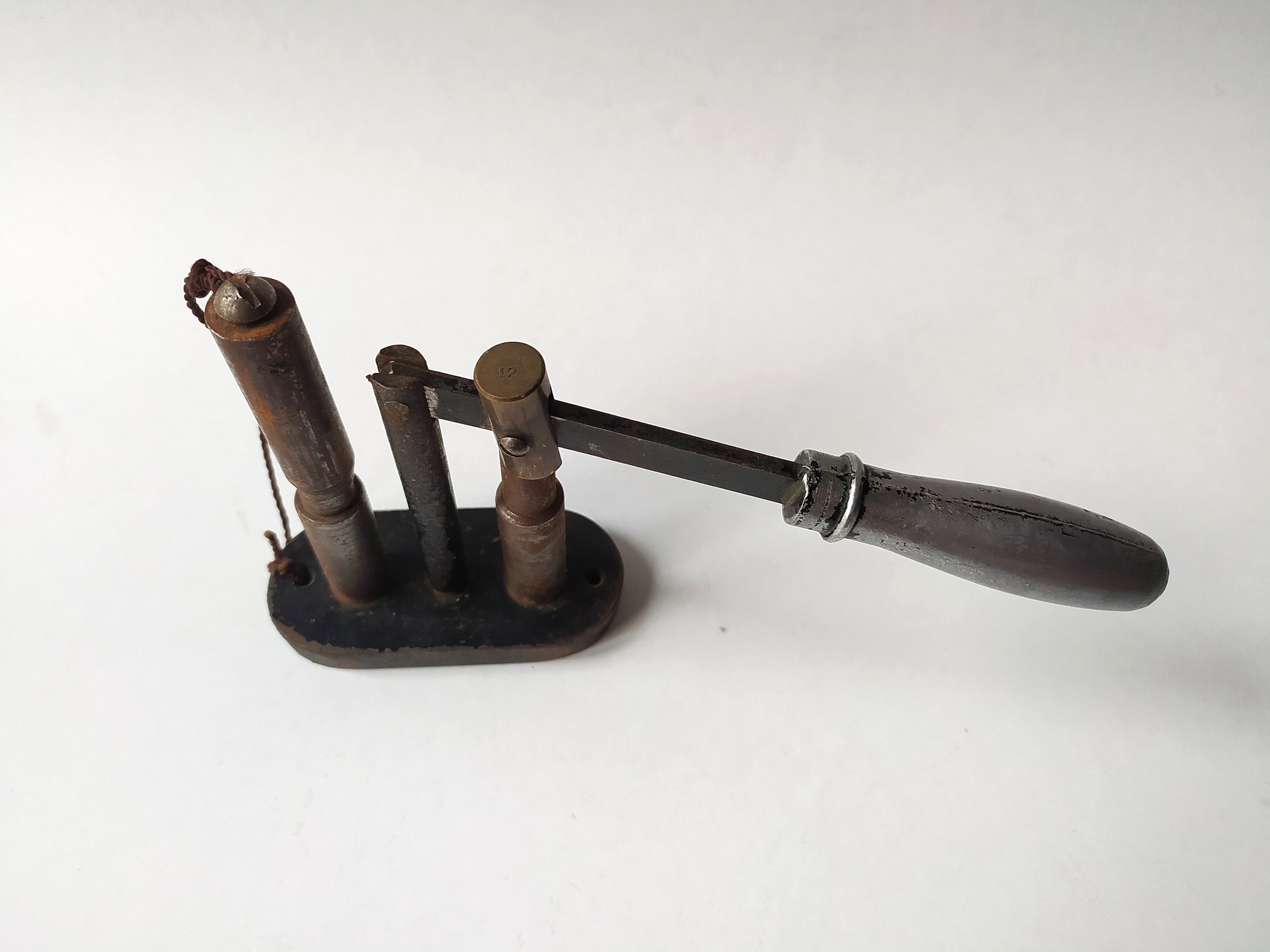 Old Bullet Reloading Machine / Vintage Shotgun Gun Powder Cartridge ...