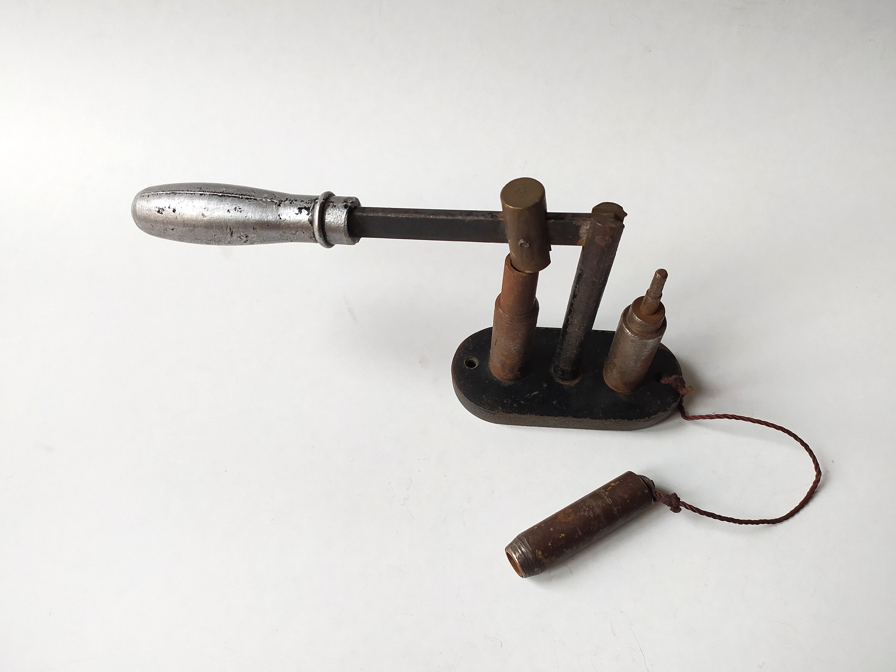 Old Bullet Reloading Machine / Vintage Shotgun Gun Powder Cartridge ...