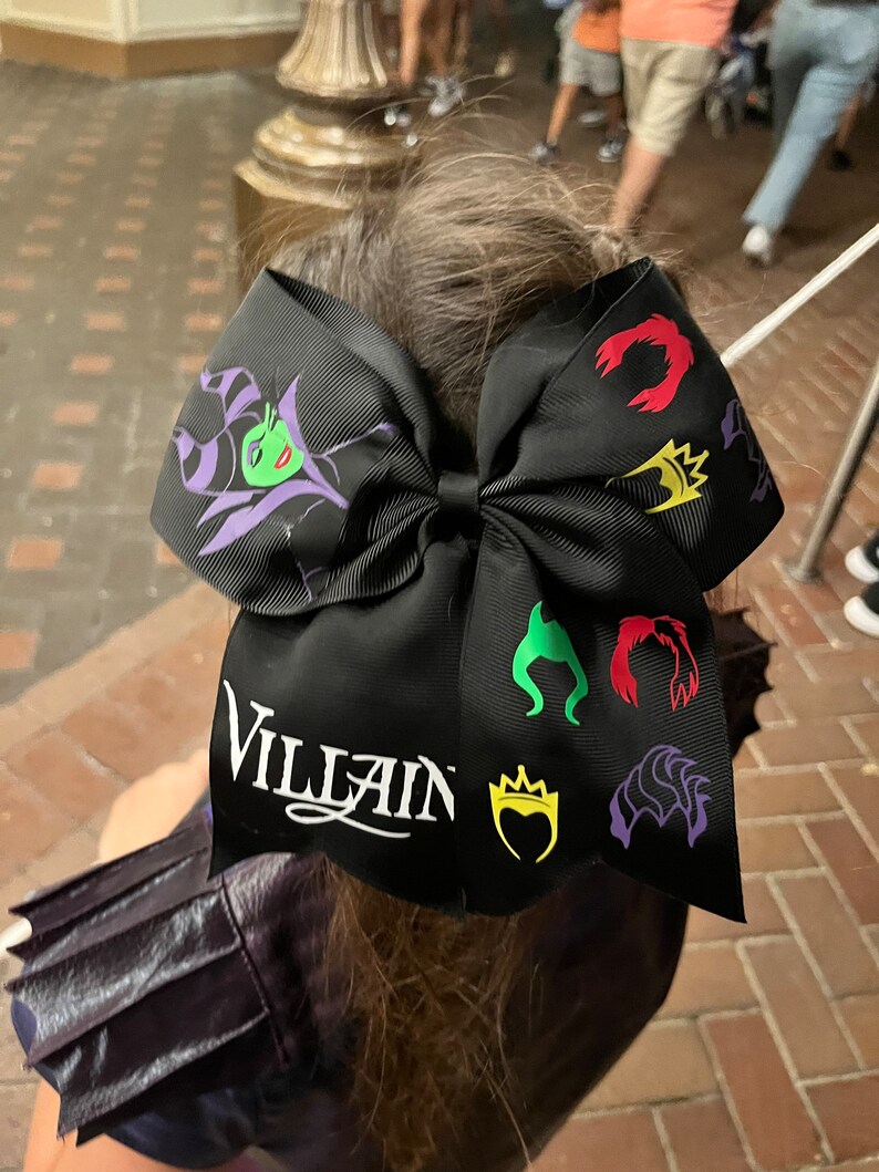 Custom Disney Themed Hair Bow / Disney Inspired Hair Bow / - Etsy
