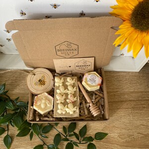 MINI Bee Gift Box, Beeswax Melts Beeswax Soap Gift Box, Bee Log Slice ...