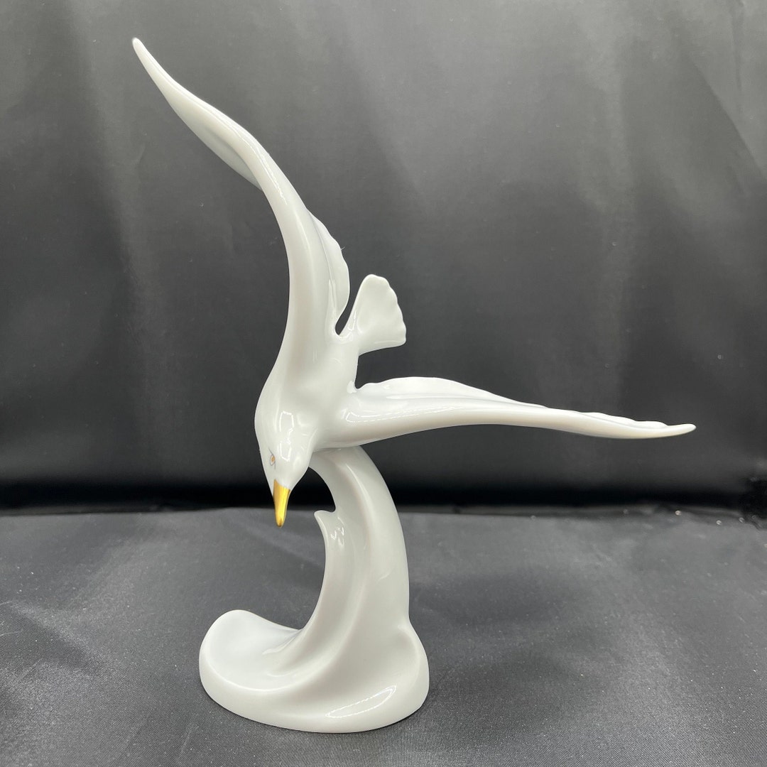 Vintage Seagull Figurine, Hollohaza Porcelain Handpainted Hungary ...