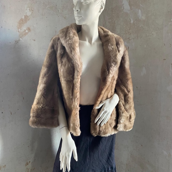 Vintage 1960s Faux Fur Shawl Cape Opera Jacket Montgo… - Gem