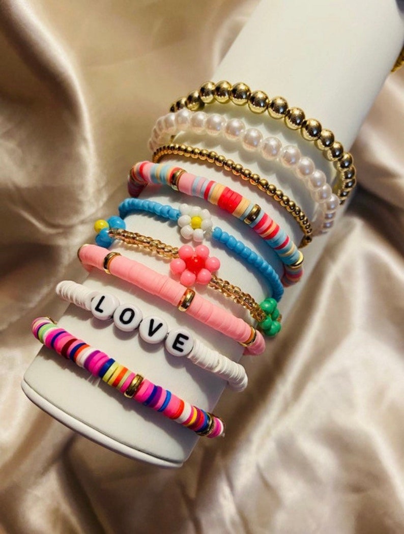 Y2K Jewelry Grab Bag: Beaded Necklace, Bracelet & Phone Charm Mystery ...