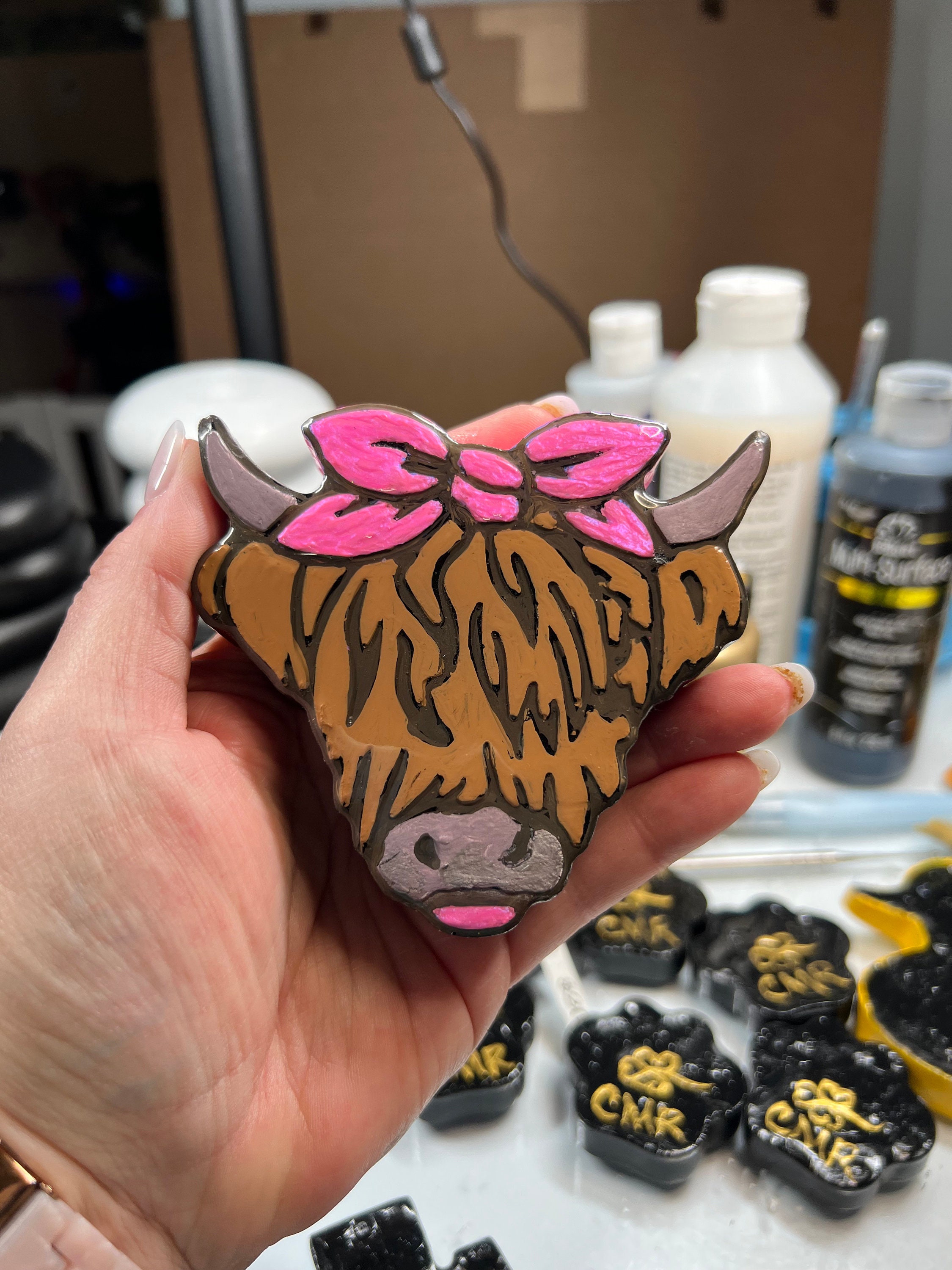 Collectible Highland Cow Paperweight - so Cute, Adorned With a Pink Bow ...