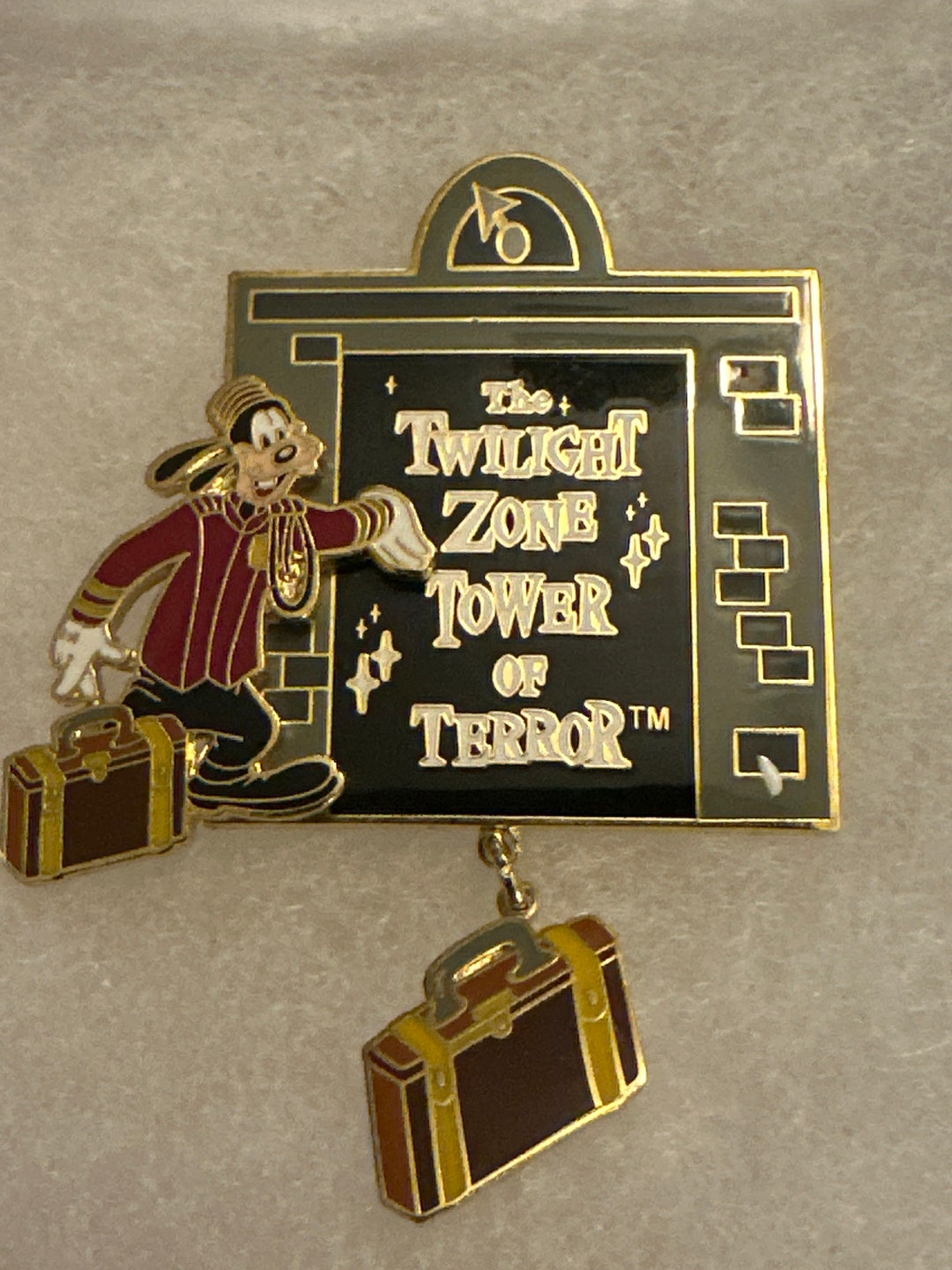 Disney 2002 the Twilight Zone Towe of Terror Goofy Pin - Etsy