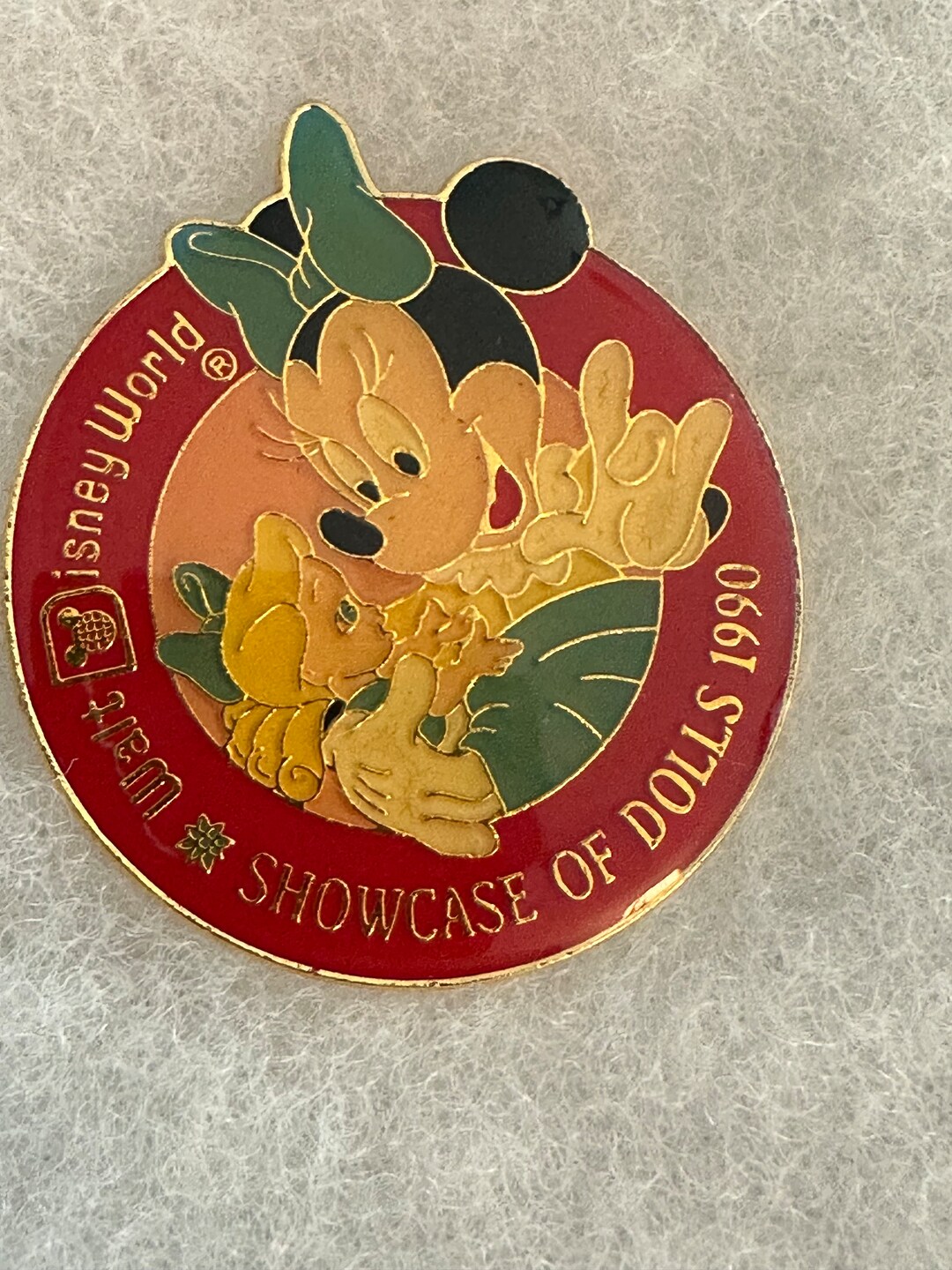 Disney 1990 Showcase of the Dolls Pin - Etsy