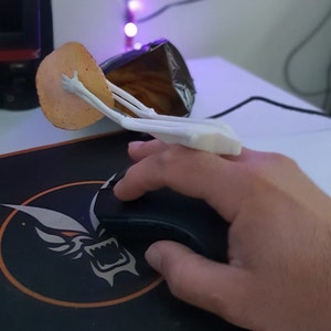 Finger Chopsticks Crisps Grabber. Gamers' Snacking Tongs. Clean Fingers ...