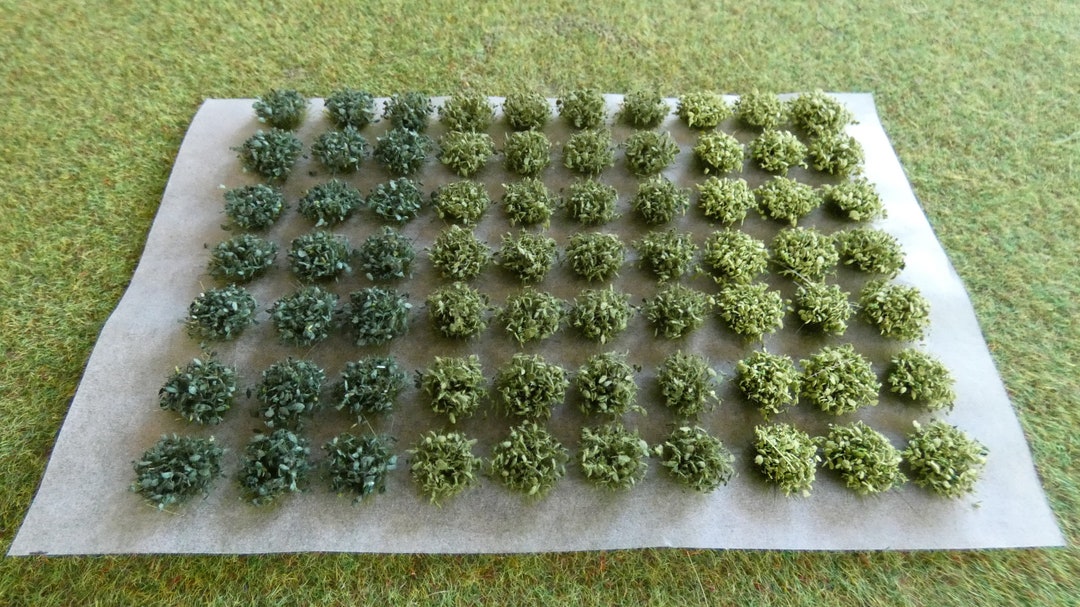 Self Adhesive Mixed Green Leafy Grass Tufts 70 For Model Railway Wargaming And Dioramas Etsy Uk