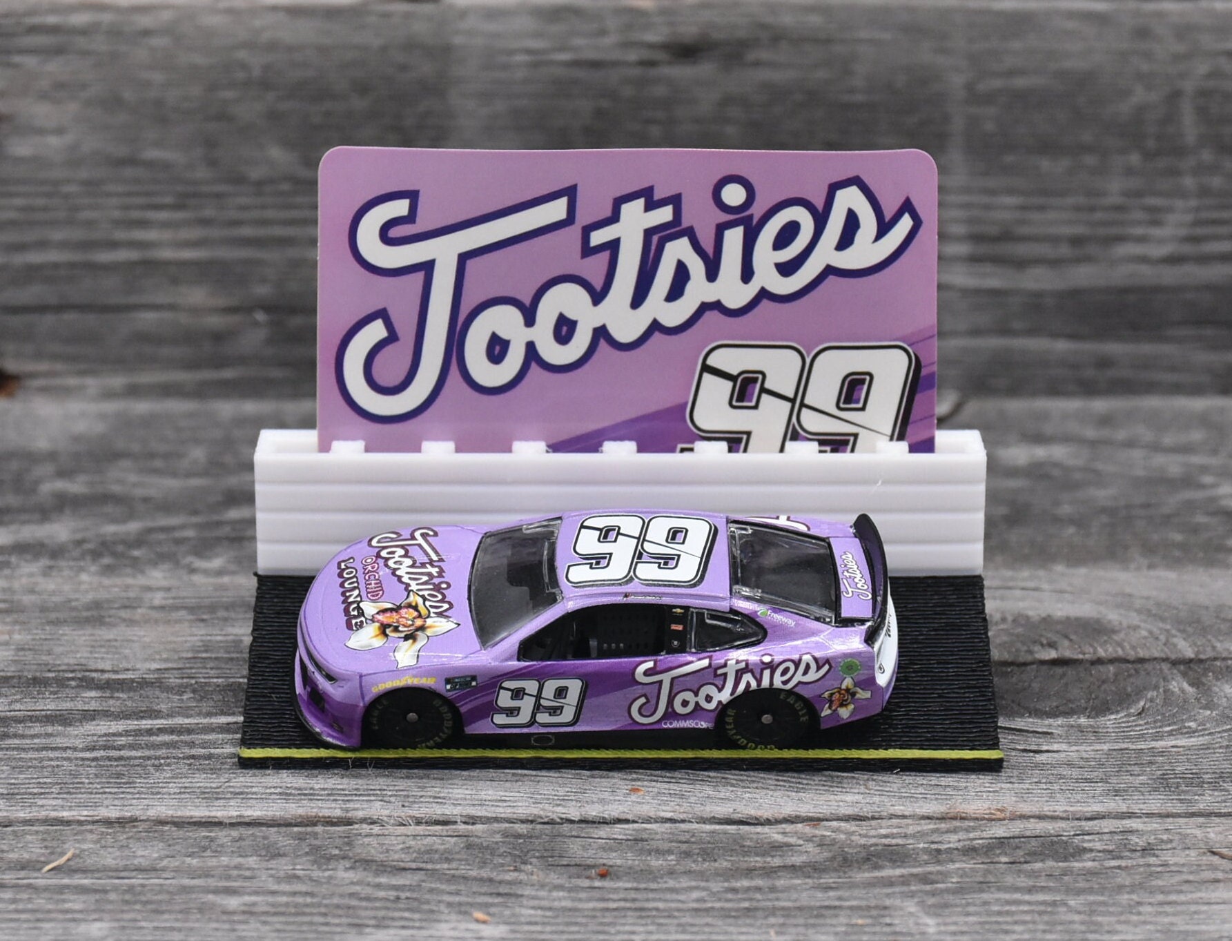 1:64 Diecast and Card/sticker Track Display Stand 3D Printed Fits One 1 ...