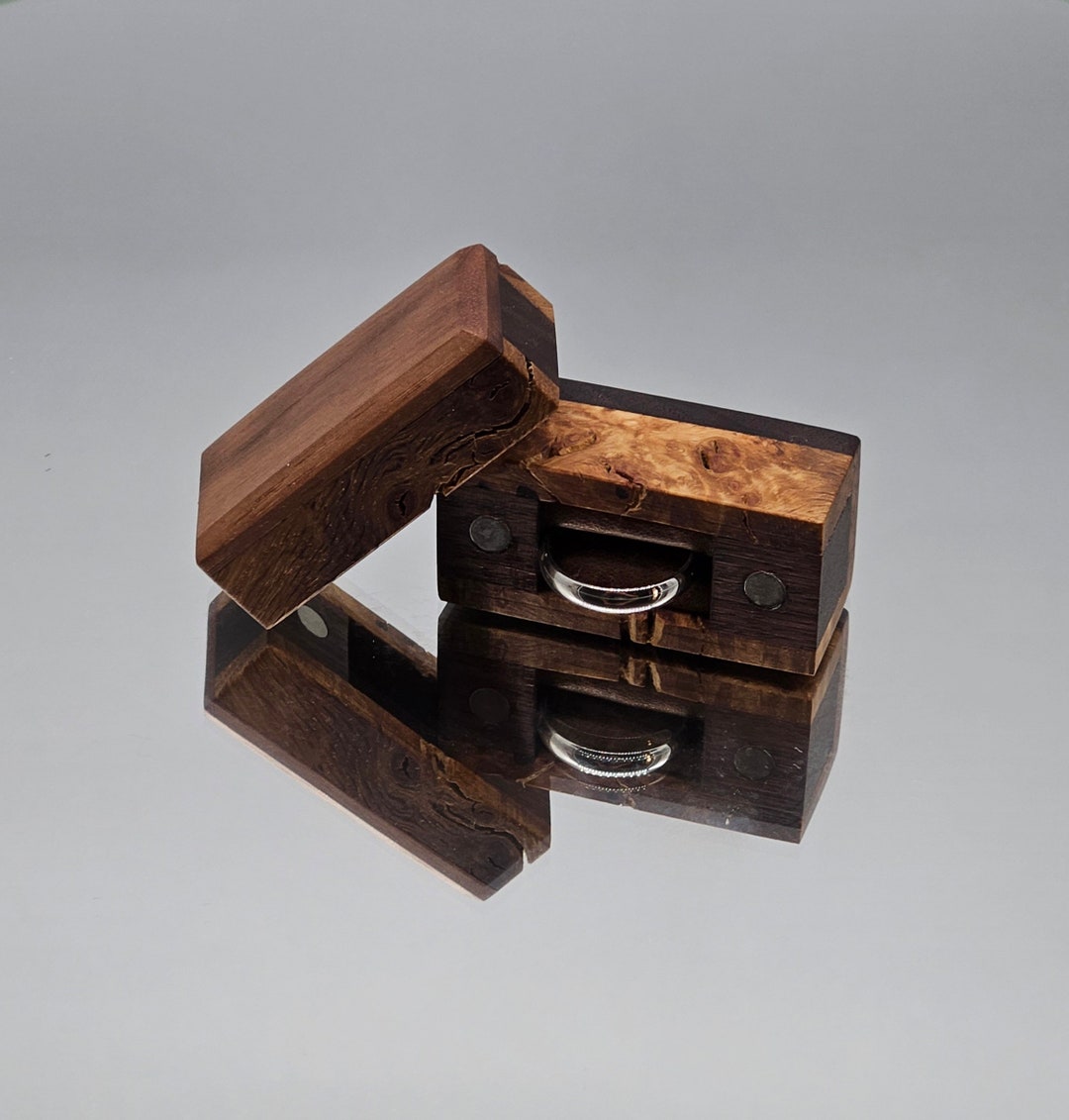 English Burr Oak With Black Walnut Accents, Straight Cut Single Ring ...