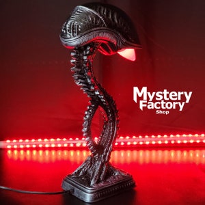 ALIEN TABLE LAMP | Giger | Xenomorph Sculture | Rgb Led | Creepy Decor ...