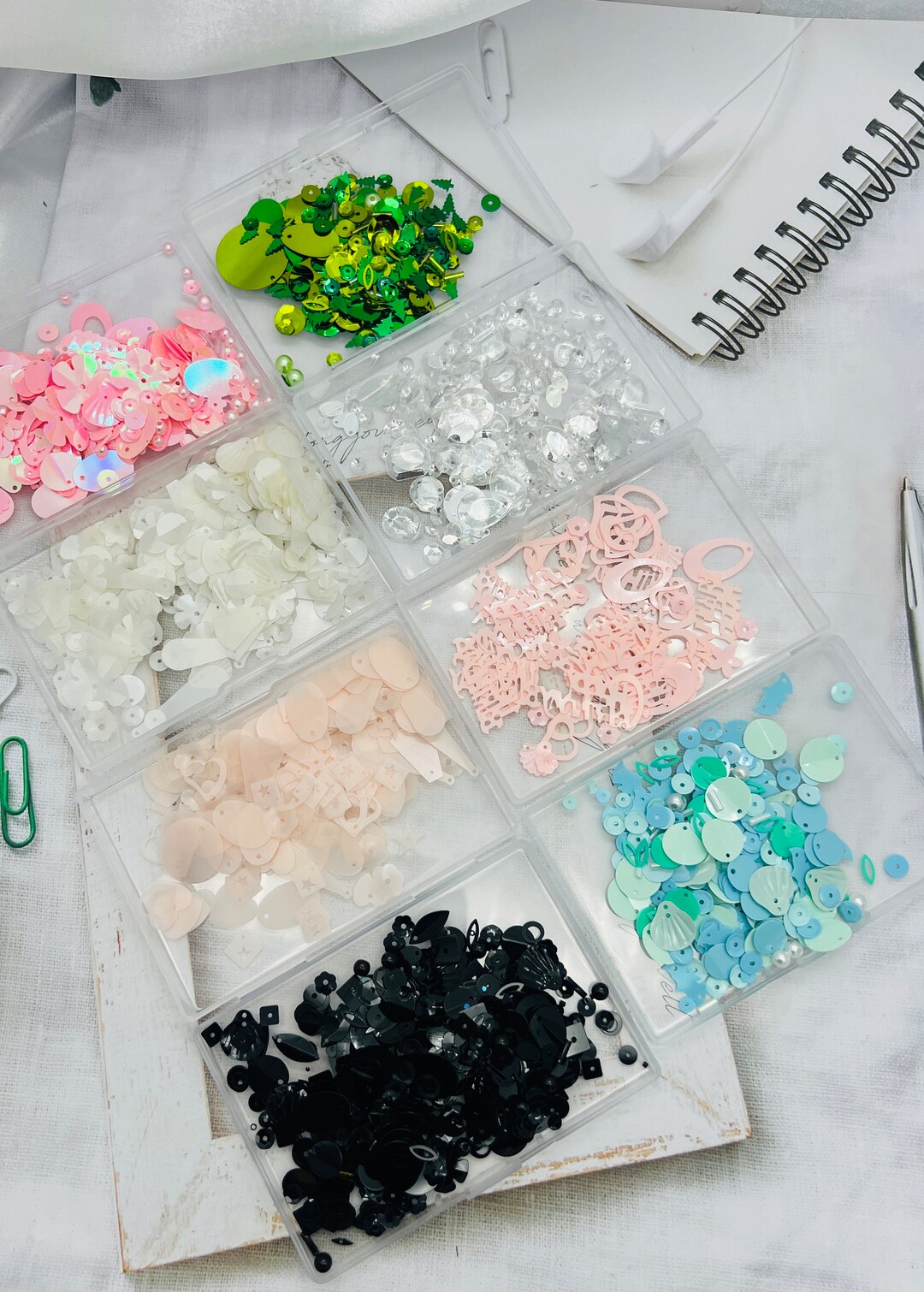 Mixed Sequins: 3D Flowers, Shells, Stars - Matte Gold Dress Accessories ...